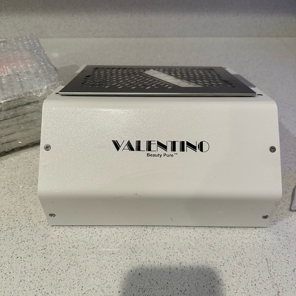 Valentino Nail Dust Collector